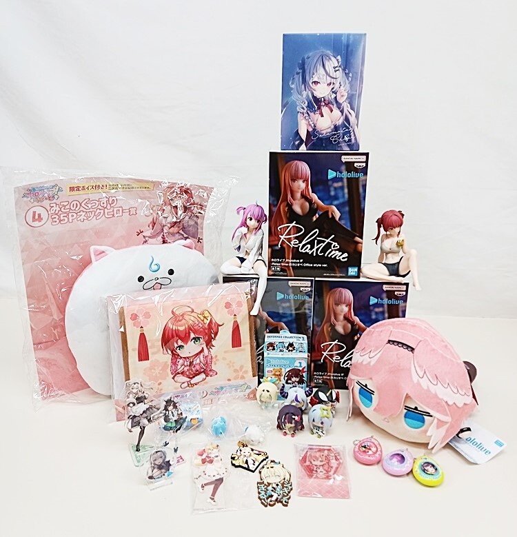 【傷や汚れあり】FM-611-114 中古☆ ホロライブ 湊あくあ さくらみこ 沙花又クロエ 森カリオペ 他 グッズ プライズ など 約2 ...