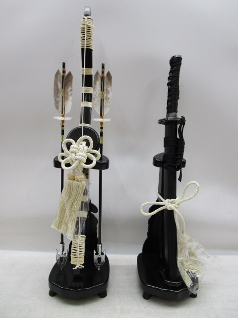 【やや傷や汚れあり】★手0158 特選 御弓太刀飾 20号 黒龍 黒塗 弓太刀揃 端午の節句 五月節句 節句飾り 五月人形 置物 未使用(在庫品)12405151の落札情報詳細 - Yahoo ...