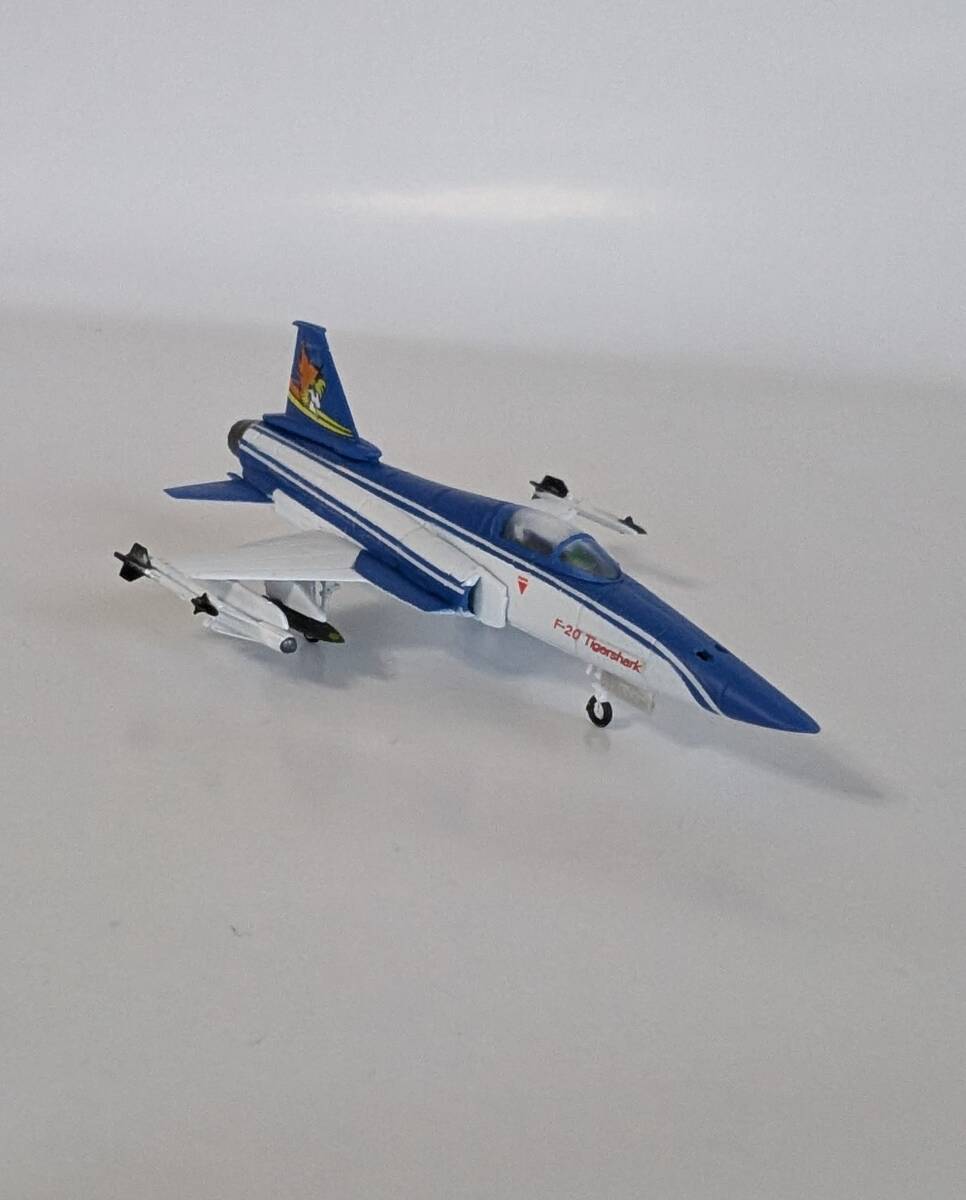 【目立った傷や汚れなし】エリア88 F-20 タイガーシャーク 1/72 風間機 塗装済み完成品の落札情報詳細 - Yahoo!オークション落札価格検索 オークフリー