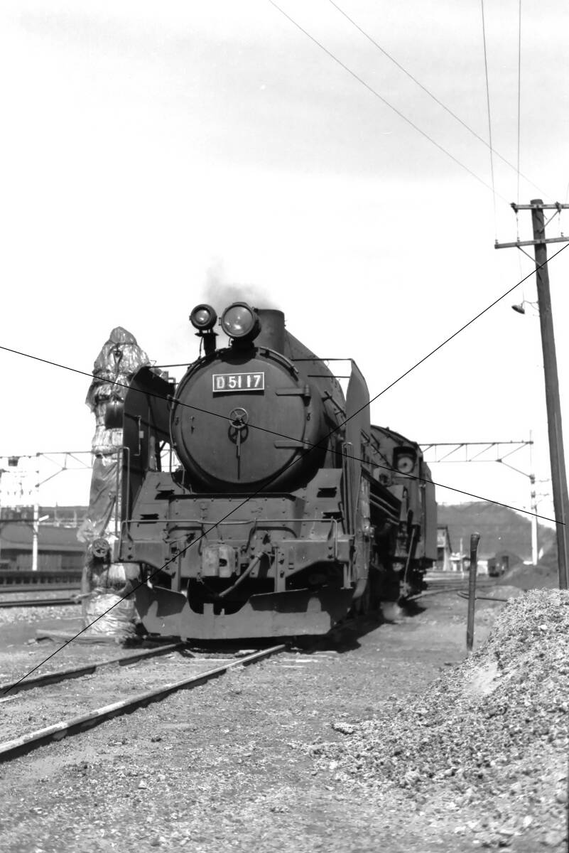 【目立った傷や汚れなし】半額セール！D51-17〔戸〕ナメクジ東北本線=昭和40年代のSLモノクロネガ35mm1コマ#25/沼宮内駅/単機/S43.3.23/著作権譲渡証明書=無しの落札情報 ...