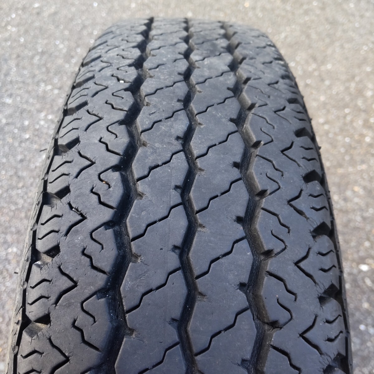 【傷や汚れあり】145R12 LT 6PR BRIDGESTONE 12インチ タイヤ 中古 1本 2015年の落札情報詳細 - Yahoo ...