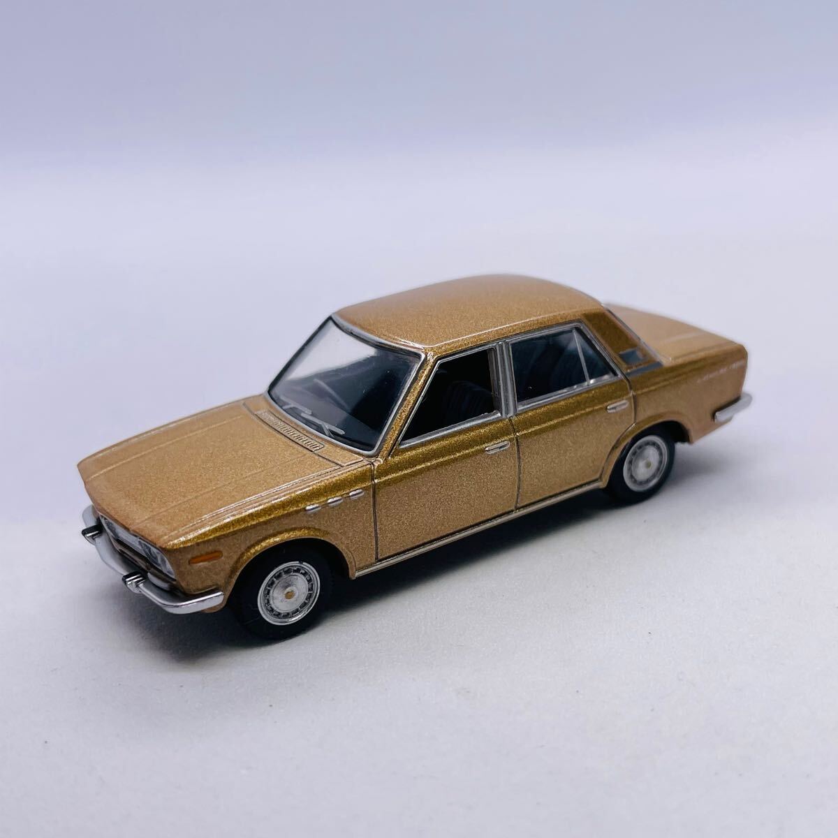 【目立った傷や汚れなし】ID1729 トミカリミテッドヴィンテージ ローレルの落札情報詳細 - Yahoo!オークション落札価格検索 オークフリー