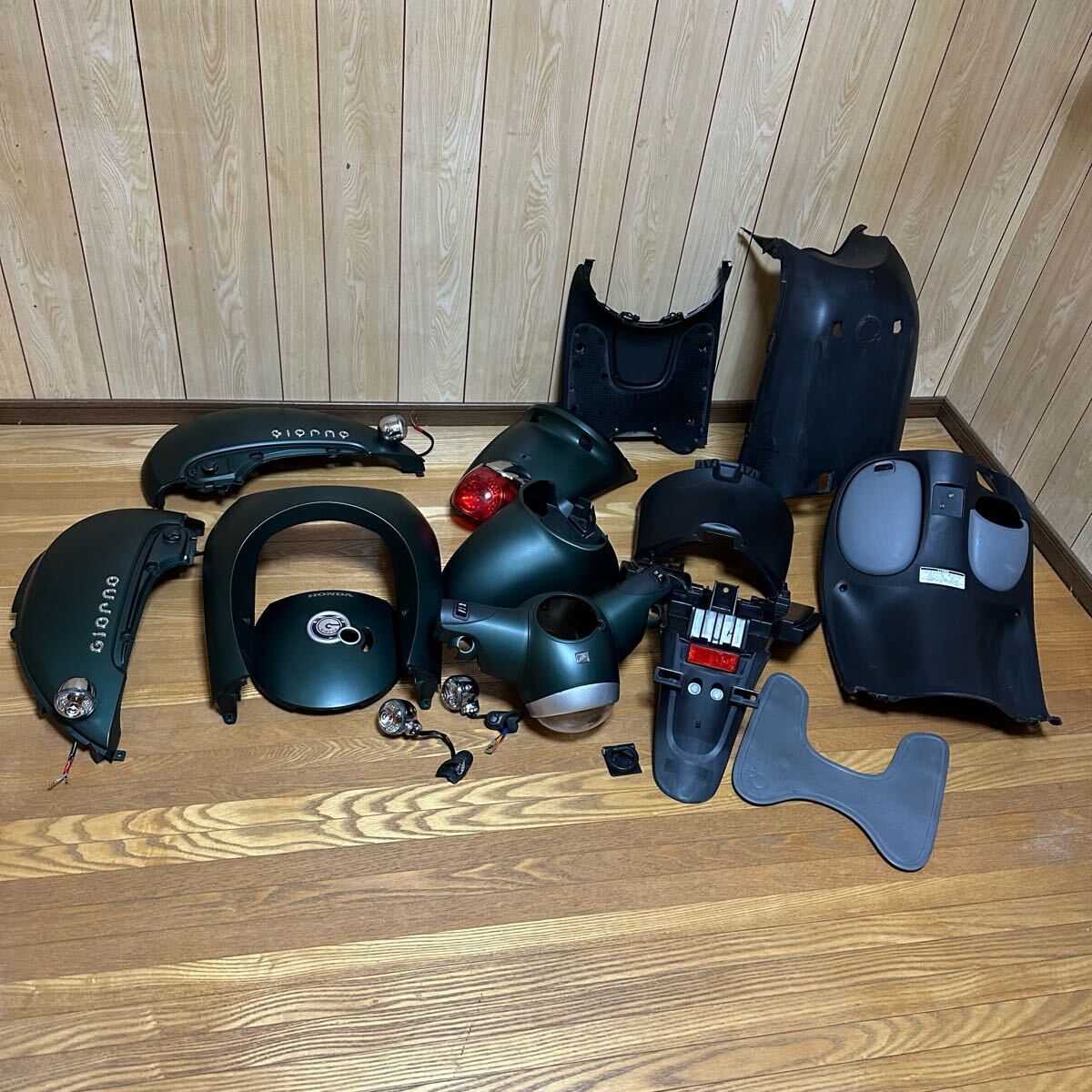 【やや傷や汚れあり】ホンダ AF77 ジョルノ 純正 外装 インナー セット カウル フェンダー 緑 検（ AY01 ジョグ AY02 ビーノ AF79 タクトの落札情報詳細 - Yahoo ...