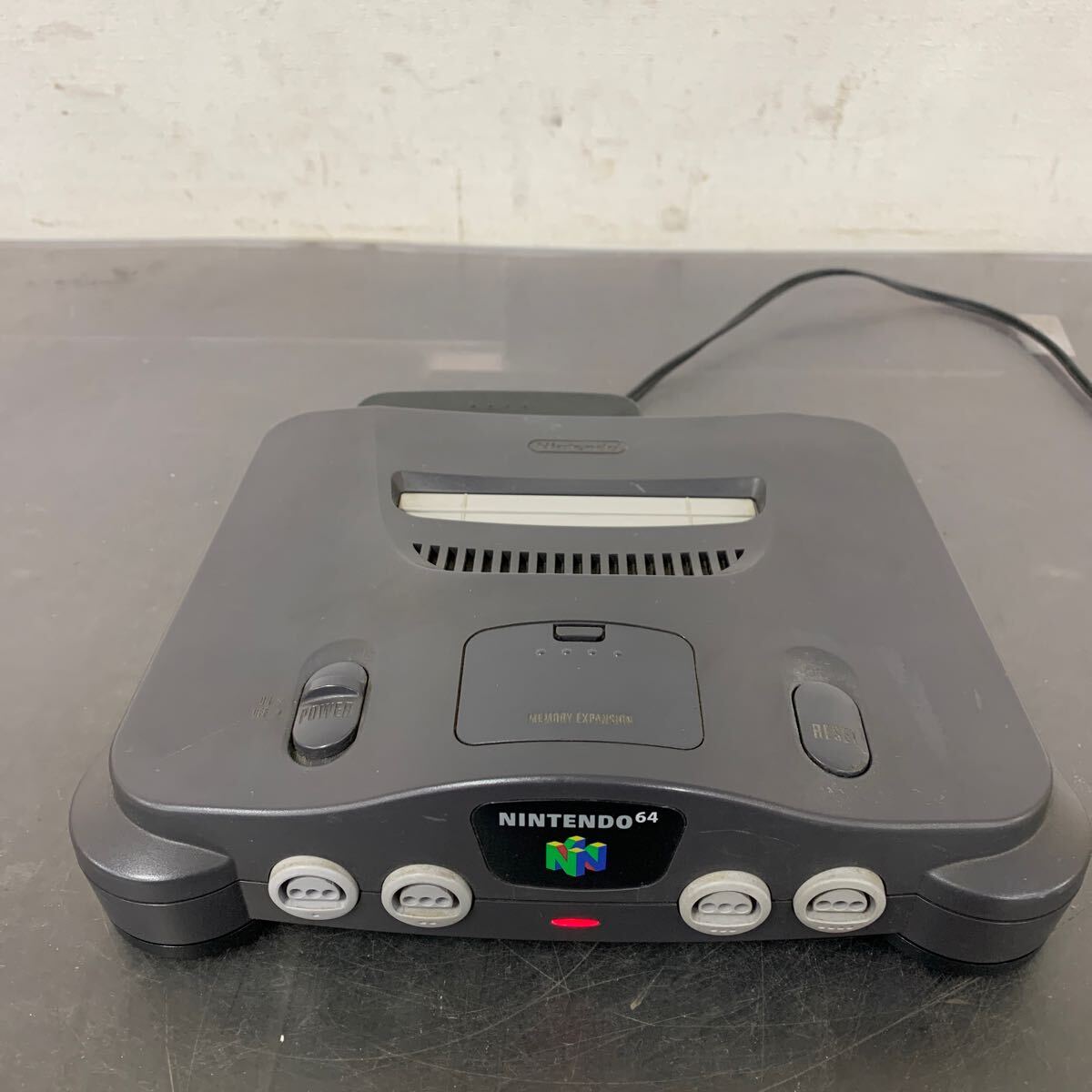 【全体的に状態が悪い】020734.NUS-001.NUS-002.Nintendo.任天堂.ニンテンドー64 本体.通電確認済み.ジャンクの ...
