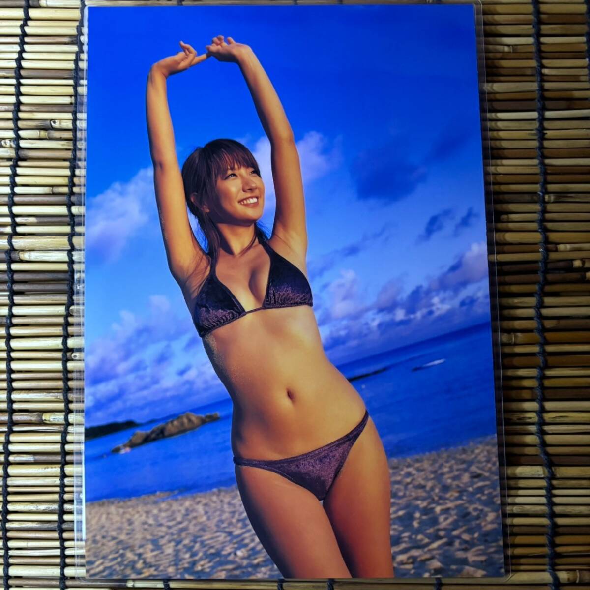 【目立った傷や汚れなし】【高品質厚手150μラミネート加工】山本梓 水着 A4 雑誌切り抜4ページ【グラビアアイドル】l143の落札情報詳細 - Yahoo!オークション落札価格検索 オークフリー