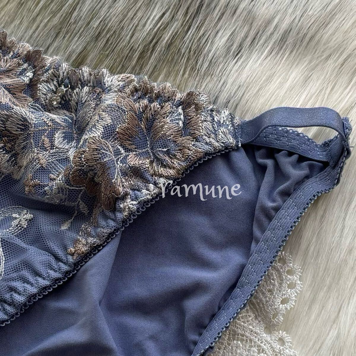 【未使用】【B80-L ブルー 上下セット】新品 ブラ&ショーツ ブラジャーショーツセット 脇高 刺しゅう モールドカップ内蔵 セクシーパンティ Bカップの落札情報詳細 - Yahoo ...