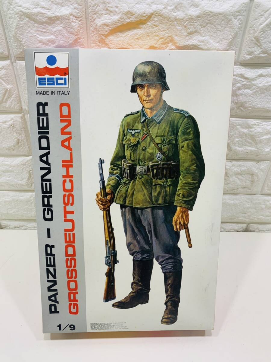 【傷や汚れあり】j398★1円～ESCI/ERTL プラモデル 1/9 PANZER GRENADIER GROSSDEUTSCHLAND -グロースドイッチュラント 装甲擲弾兵 未使用 長期 ...
