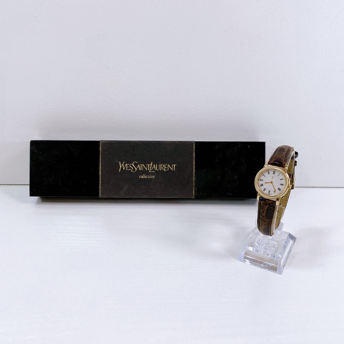 【やや傷や汚れあり】186【中古】YVES SAINT LAURENT イヴサンローラン YSL 5421-F46304 ローマ数字 2針 クオーツ レディース腕時計 文字盤ホワイト 現状品の ...