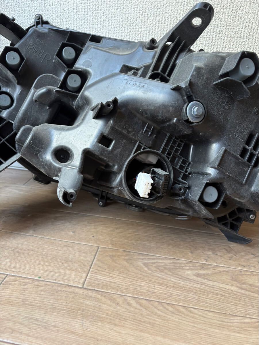 【やや傷や汚れあり】破損無し トヨタ アルファード 後期 純正 右 ヘッドライト アダプティブハイビームシステム付 ICHIKOH 58-91 ...