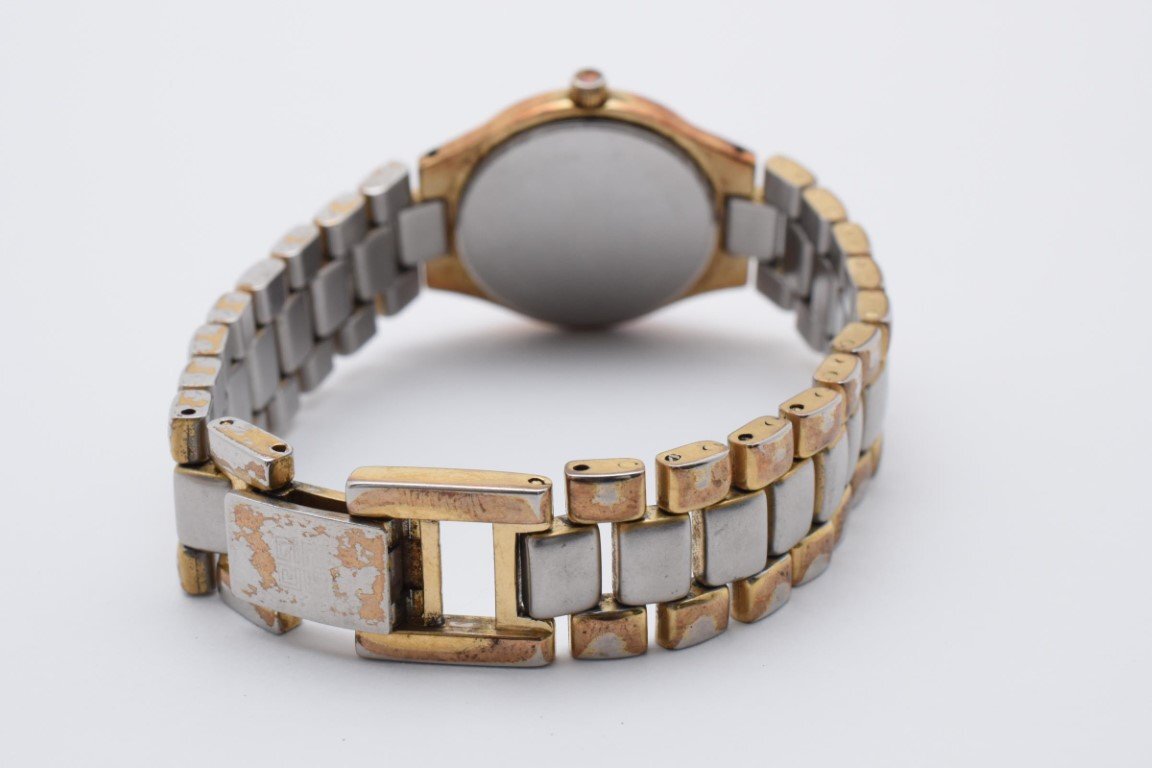 【やや傷や汚れあり】ジバンシィ ラウンド ゴールド ホワイト 3針 デイト ステンレス コンビ クォーツ QUARTZ レディース 腕時計 GIVENCHY ジバンシーの落札情報詳細 ...