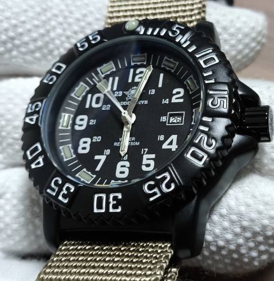 【未使用】addiesdive ミリタリーウォッチ ルミノックス LUMINOX オマージュ クォーツ タフネス サバゲー 特殊部隊 ネイビー ...