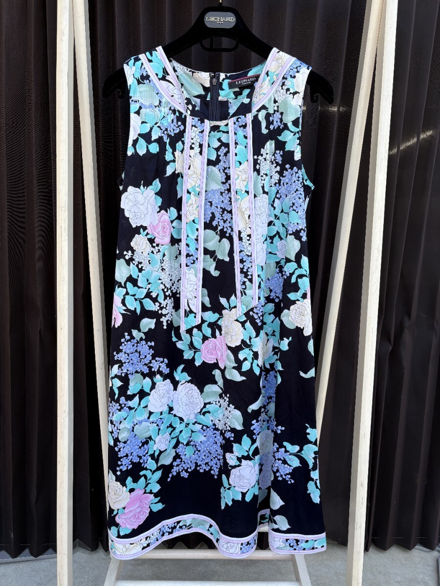 目立った傷や汚れなし No 461 Leonard レオナール ワンピース 女性用 婦人用 花 薔薇 ブルー ファッション 現状品の落札情報詳細 Yahoo オークション落札価格検索