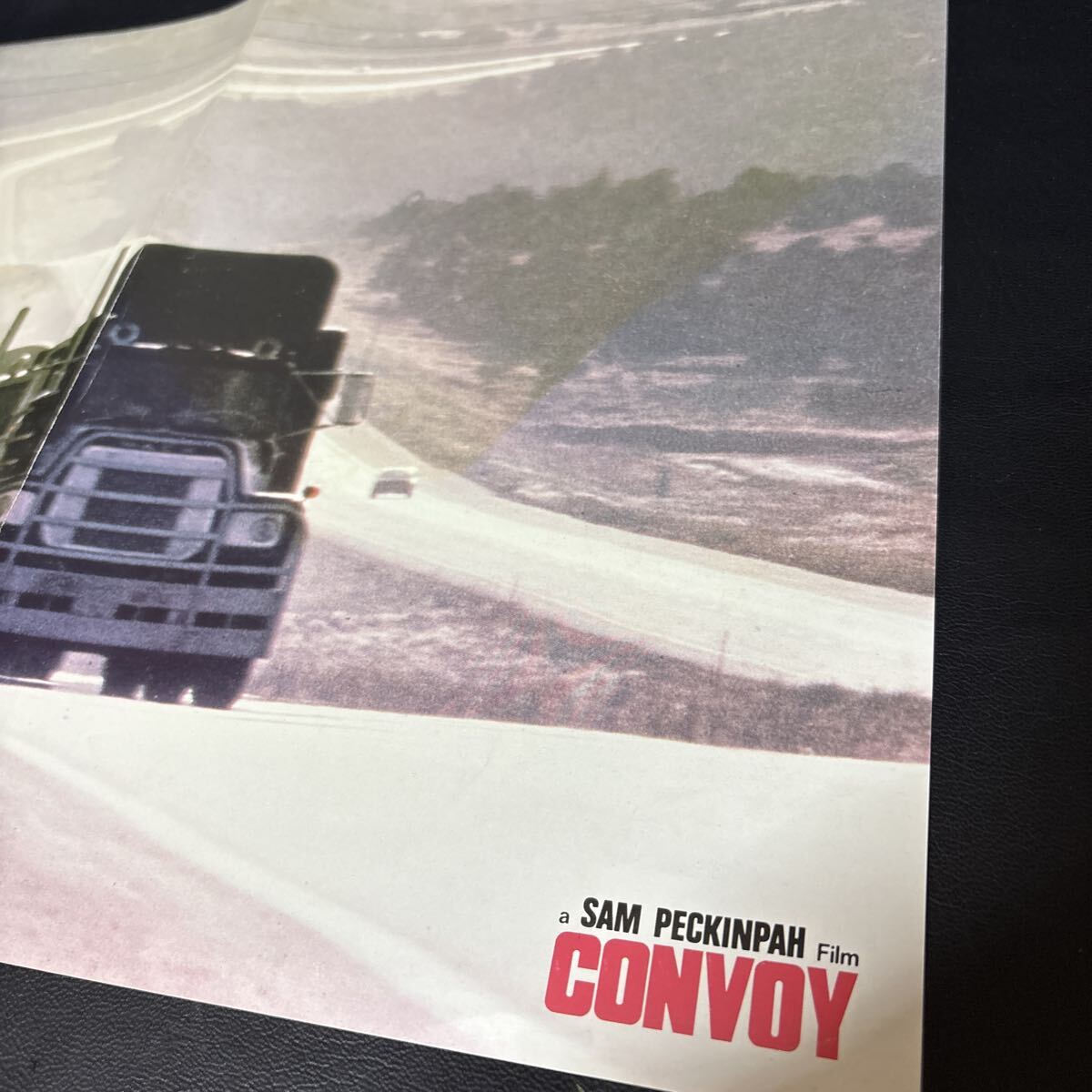 【傷や汚れあり】SAM PECKINPAH film CONVOY コンボイポスター 横幅約43cm /縦約30.5cm 古いポスター 映画 ...