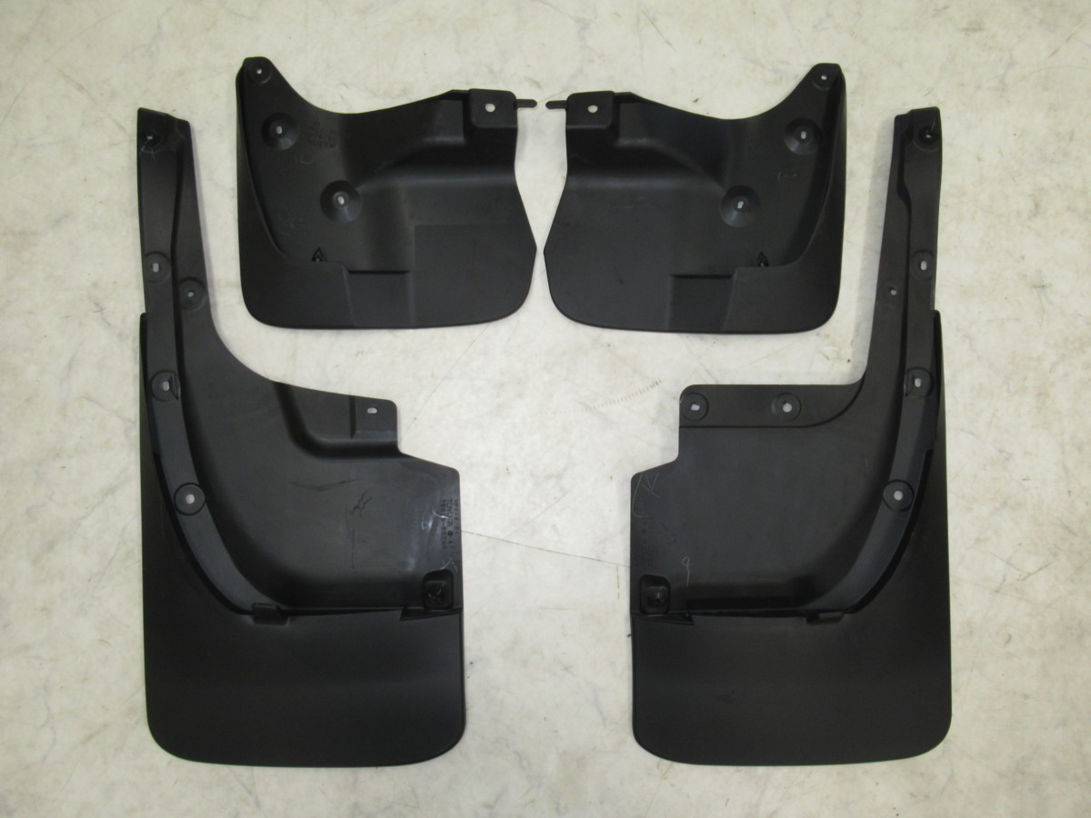 トヨタ200系ランドクルーザー純正マッドガード(76621-60150/76622-60120/76625-60240/76626-60240 ...