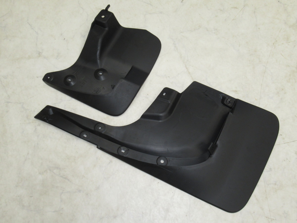 トヨタ200系ランドクルーザー純正マッドガード(76621-60150/76622-60120/76625-60240/76626-60240 ...