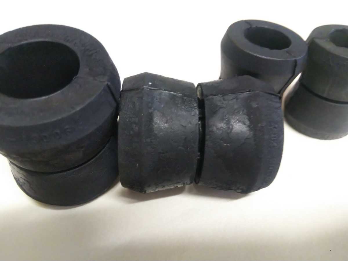 【新品】トヨタ ハイエース 純正 ショック ブッシュ リア用 全4個セット 上(90385-16009)2個 下(90385-19006)2個 ...