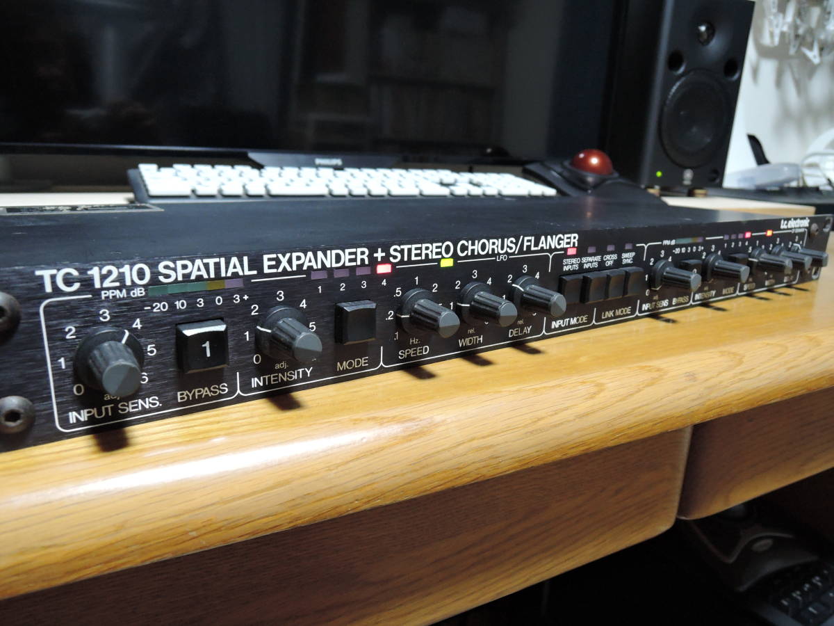 【傷や汚れあり】tc electronic TC 1210 SPATIAL EXPANDER + STEREO CHORUS/FLANGERの ...