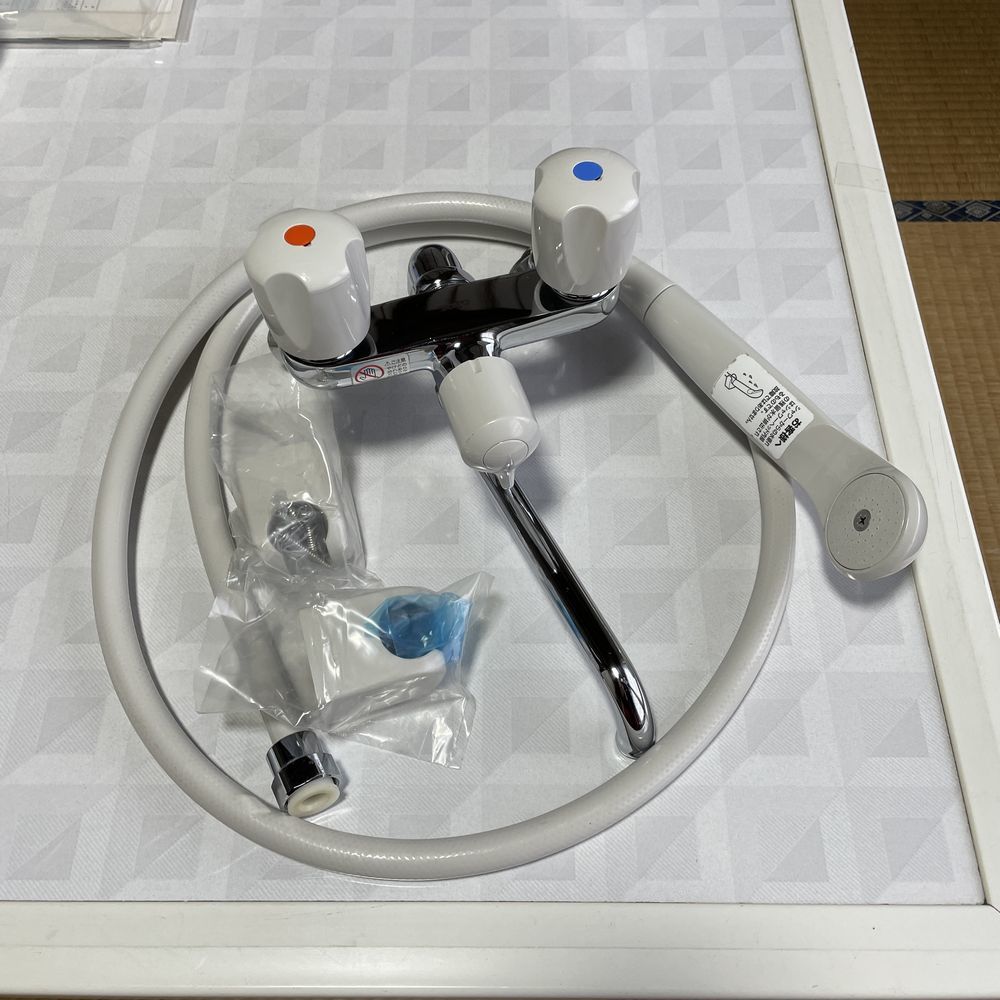 TOTO 台付2ハンドル混合水栓 TL306R6U【未使用品】 の落札情報詳細| ヤフオク落札価格情報 オークフリー