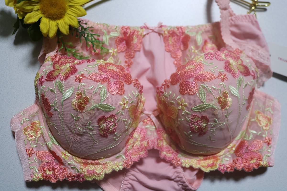 【未使用】B70・M トリンプ AC003 カラフルな花柄刺繍 ブラジャー ピンク 新品の落札情報詳細 - ヤフオク落札価格情報 オークフリー