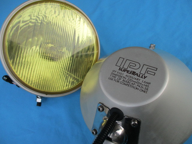 【傷や汚れあり】IPF 930 H4 スーパーラリー クロームメッキ ストーンガード ハイロー切り替え フォグ ドライビング ランプ ライト ...