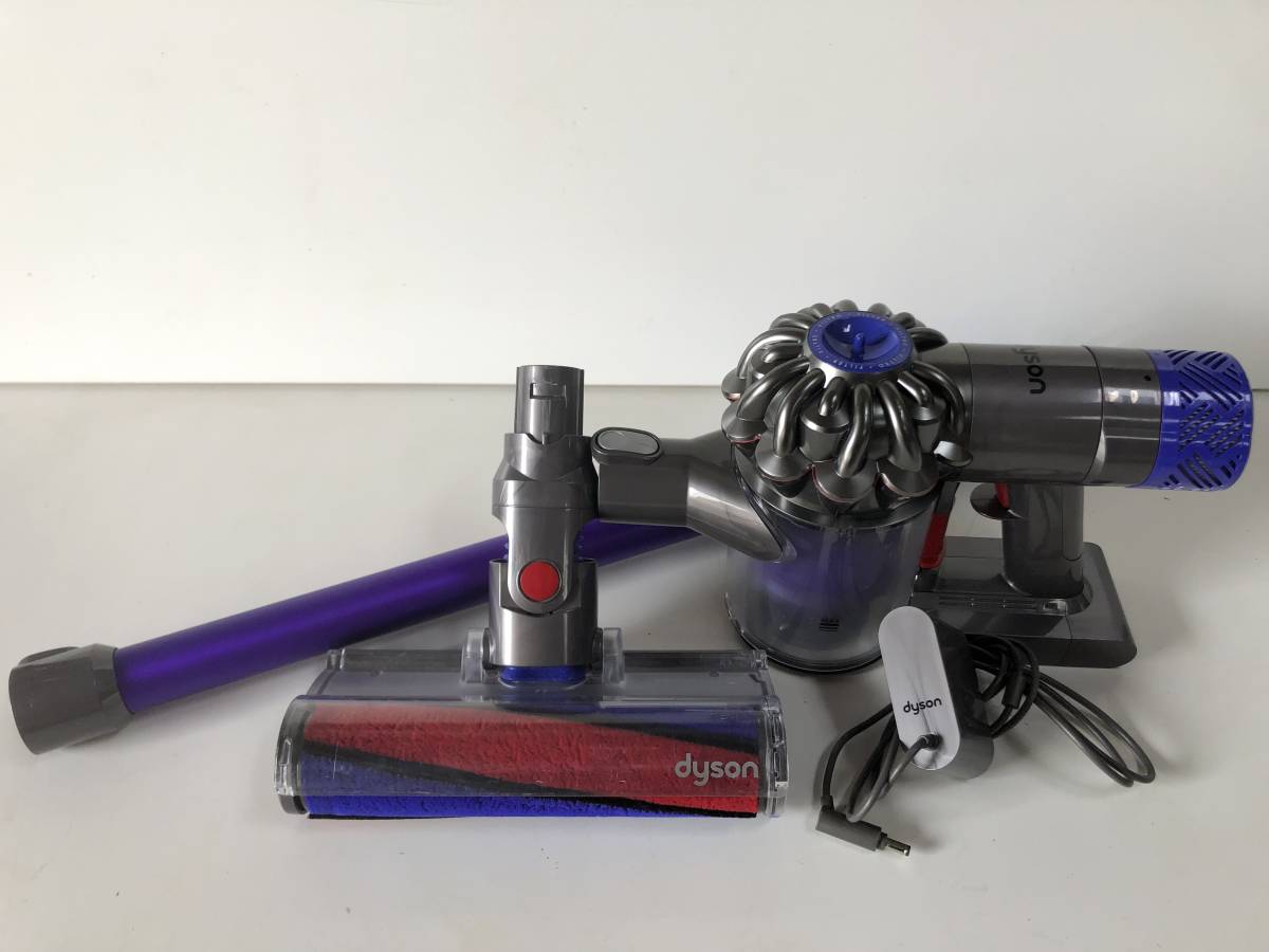 【やや傷や汚れあり】⑤u721 dyson ダイソン 掃除機 コードレス サイクロン SV09 アタッチメント 型番:112232 V6 fluffy origin ACアダプター付き 動作品 ...