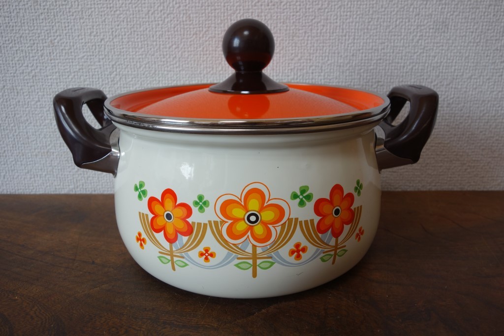 【未使用に近い】レトロポップ 可愛い花柄 ホーロー両手鍋 マルビシ MARUBISHI 当時物 昭和レトロ 琺瑯鍋 70's80's ...