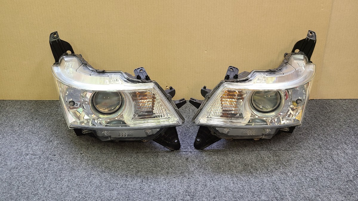 【やや傷や汚れあり】DBA-MK21S パレット SW TS K6A HID 純正 ヘッドライト 左右セット KOITO 100-59207の ...