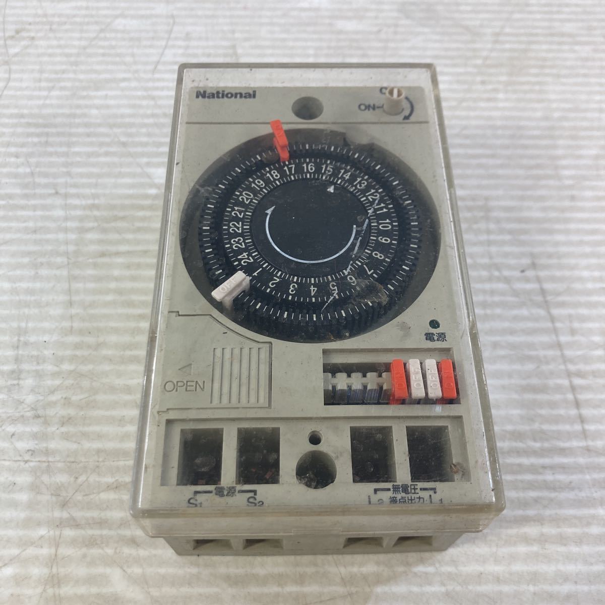 【傷や汚れあり】National ナショナル TB11 タイムスイッチ ボックス型タイムスイッチ AC100-240V 中古の落札情報詳細 - ヤフオク落札価格検索 オークフリー