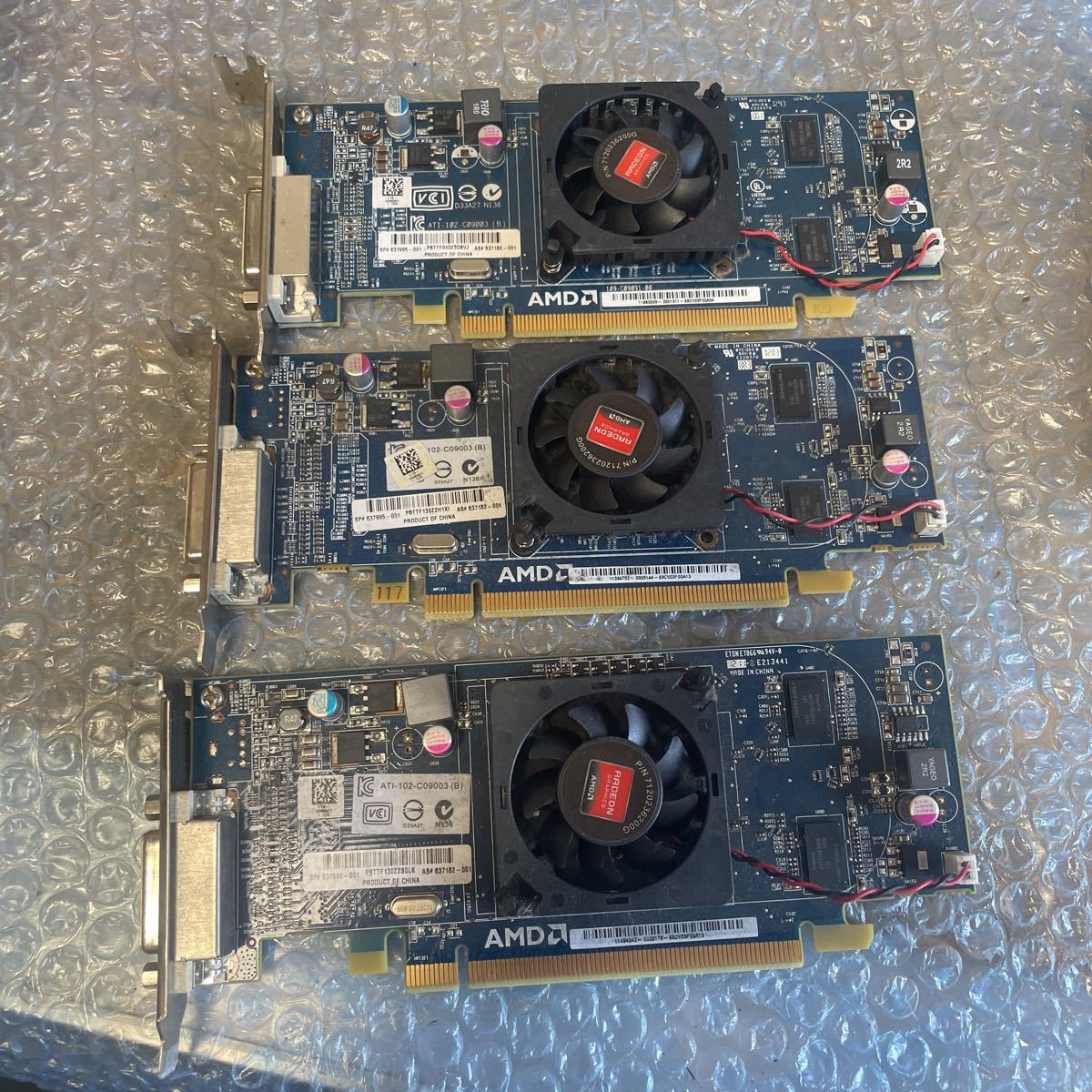 【傷や汚れあり】(D-52)AMD Radeon グラフィックボード ATI-102-C09003(B) PCI Express 動作品3枚 ...