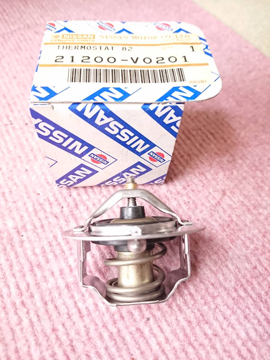 【未使用】日産 純正 サーモスタット 未使用 品番21200-V0201 82度★L型エンジン L28 ハコスカ ケンメリ S30Z ...