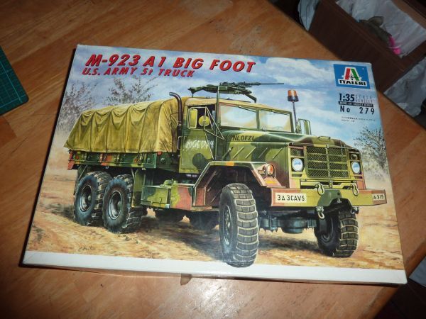 【傷や汚れあり】1/35 アメリカ陸軍輸送車 M923 A1 ビッグフット イタレリ ITALERI M-923 A1 BIG FOOT US ...