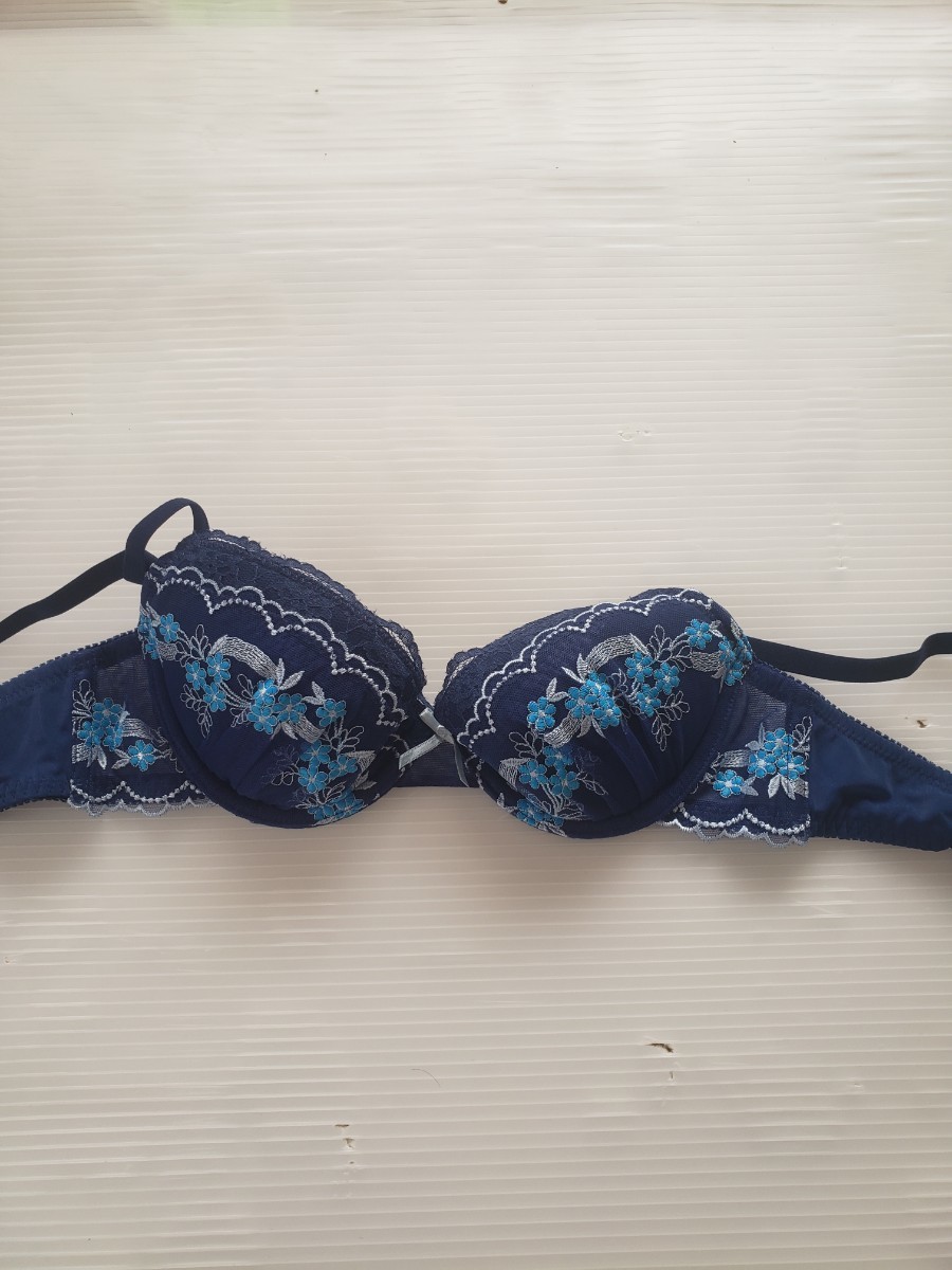 【未使用】Triumph C75L ピンク系 上下セット＊新品 トリンプ ブラ&ショーツ ブラジャーショーツセット 谷間メイク パッドあり ホールド Cカップの落札情報詳細 - ヤフオク落札 ...