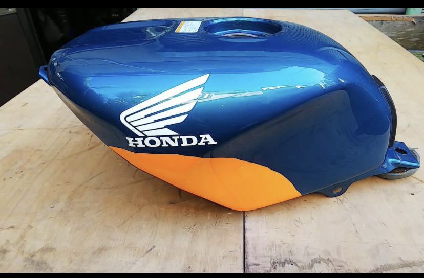 【目立った傷や汚れなし】mc28 Repsol タンク Nsr250r 純正 レプソル ロスマンズの落札情報詳細 ヤフオク落札価格検索 オークフリー