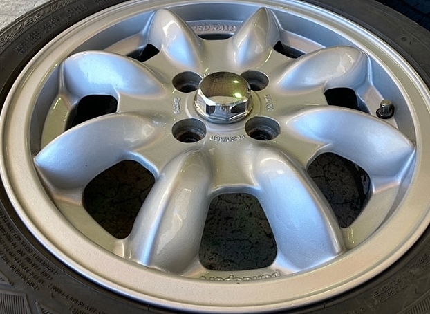 【やや傷や汚れあり】値下げ 希少 美品 4本セット M2－1001 純正ホイール センターキャップ付き 専用サイズ M2-1001 M2 ...