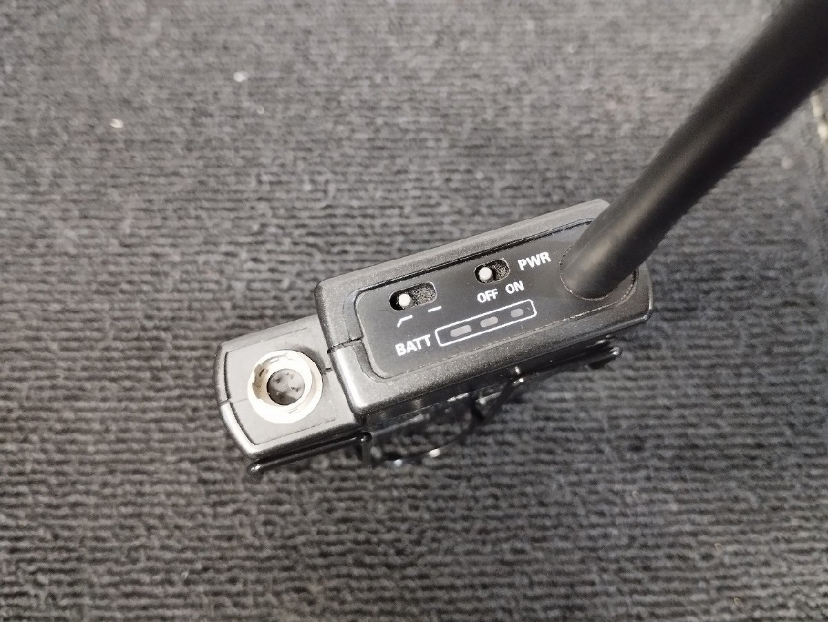 【傷や汚れあり】♪Audio-Technica ATW-T93B + AT829 B帯ワイヤレストランスミッター ピンマイク付属 動作確認済 ...