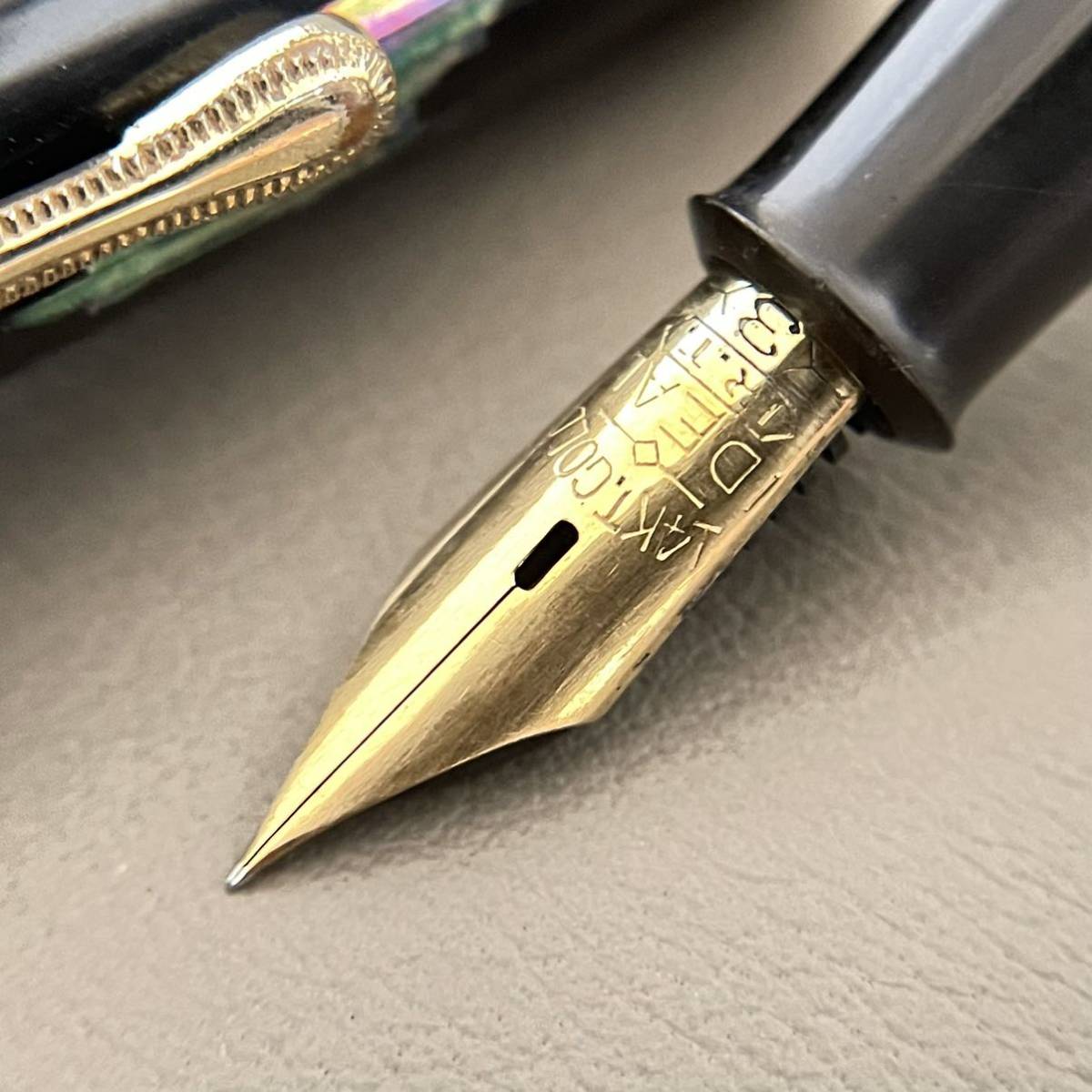 【傷や汚れあり】Rare 14KT GOLD IDEAL RT Nib Japanese art of Maki-e Raden ...