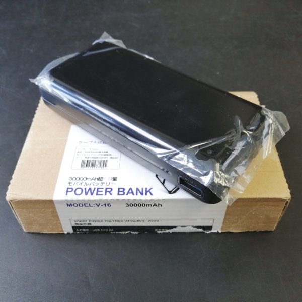 【未使用に近い】Kyoka モバイルバッテリー 30000mAh ブラック V16 4本ケーブル内蔵 携帯充電器 ディスプレイ残量表示 LEDライト付き【USED品】 02 04128の落札 ...