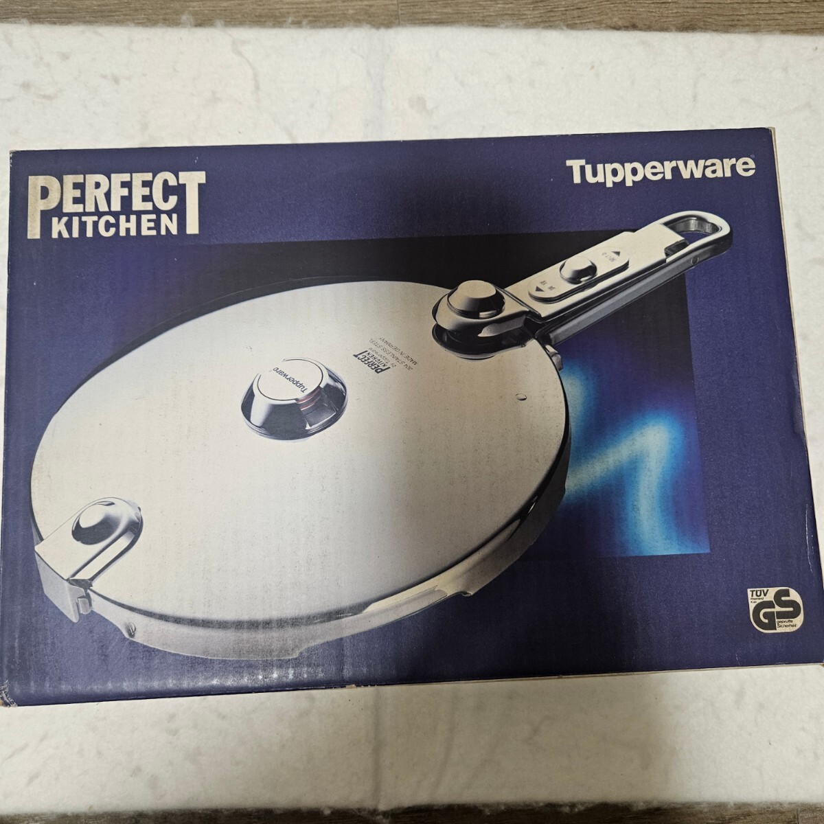 【未使用】【匿名配送】Tupperware 開封未使用品★タッパーウェア パーフェクトキッチン 圧力鍋用 フタ PERFECT KITCHEN @KOの落札情報詳細 - ヤフオク落札価格検索 ...