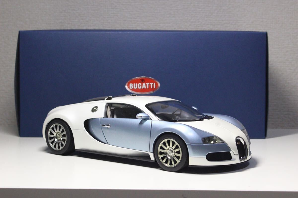 【目立った傷や汚れなし】1/18 AUTOart Bugatti EB 16.4 Veyron Showcar Pearl/Ice Blue ...