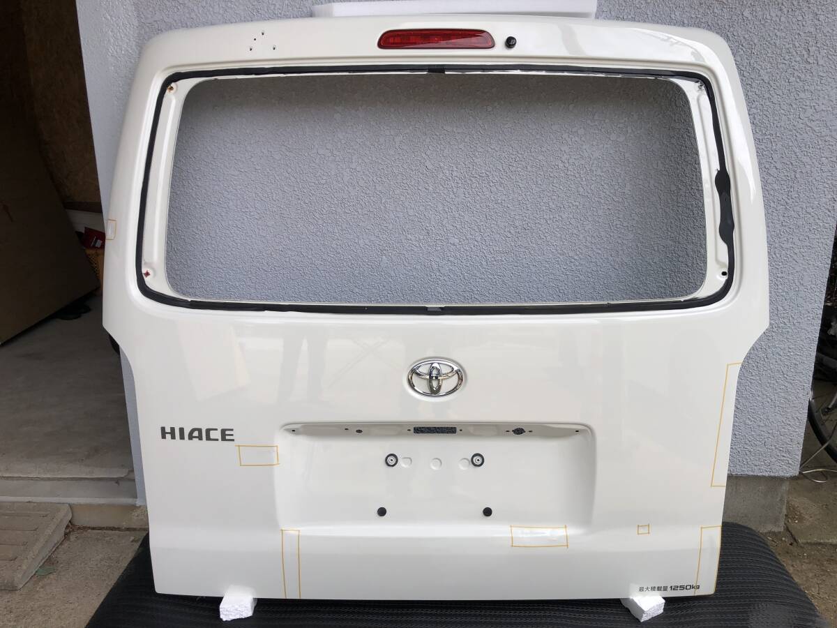 【傷や汚れあり】トヨタ ハイエース 200系 リアゲート バックドア TRH200 KDH200 色 058 白 67005-26F92 純正 ...