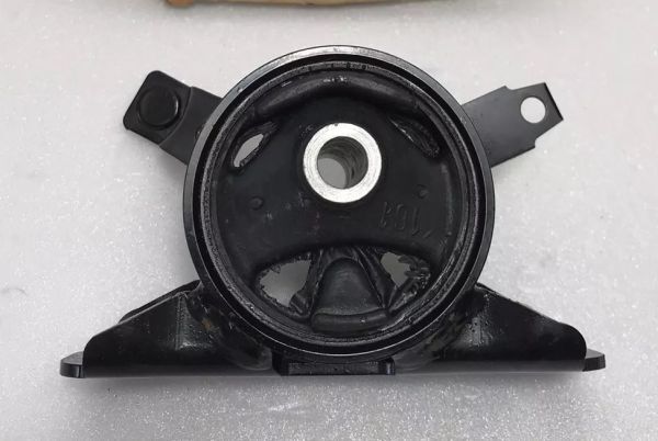 【未使用】スバル 純正品 サンバー KS3/KS4/KV3/KV4 トランスミッション クッションラバー LH Transmission Cushion Rubber LHの落札情報詳細 ...