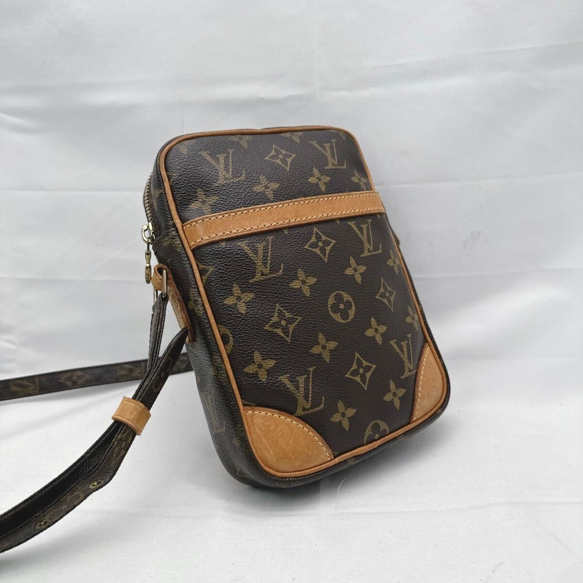 【やや傷や汚れあり】n747 1円 LOUIS VUITTON ルイヴィトンモノグラム ダヌーブ ショルダーバッグ M45266 シリアル ...