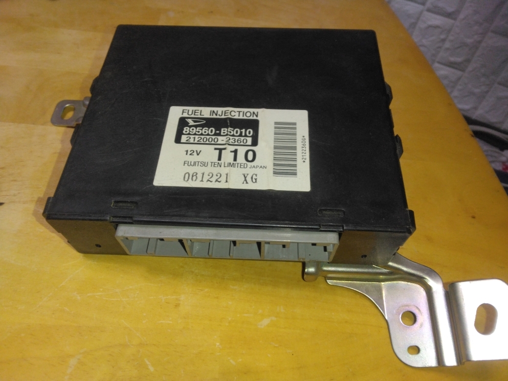 【やや傷や汚れあり】エンジン コンピューター ハイゼット S210P EF-SE 4WD 5MT マニュアル 89560-B5010 212000-2360 ECUの落札情報詳細 ...