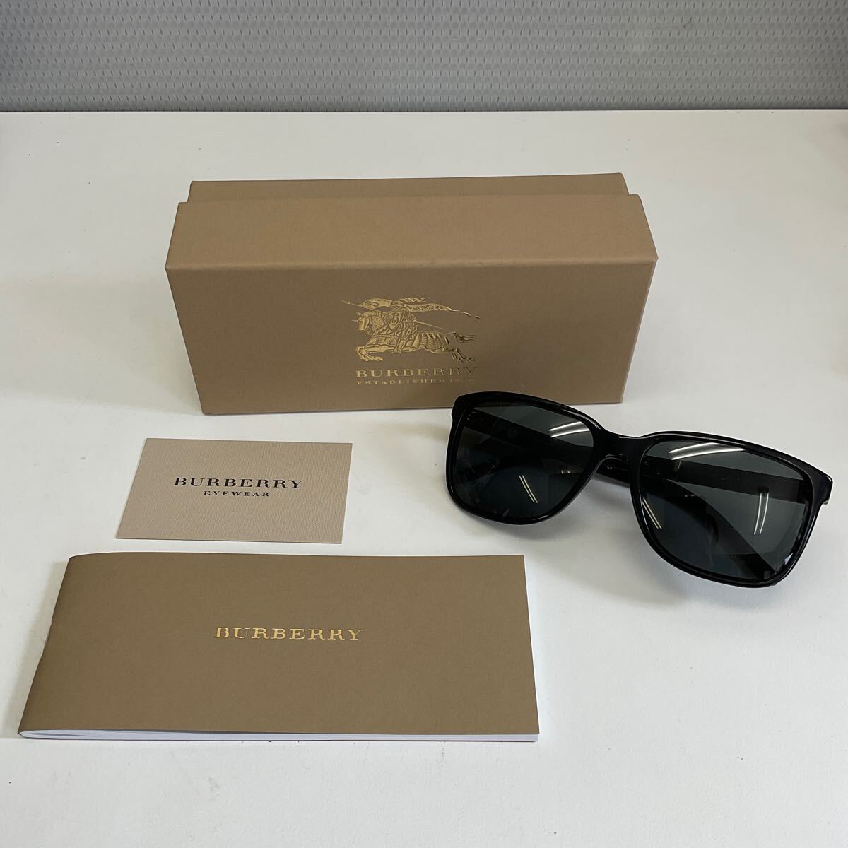 【目立った傷や汚れなし】営YY39-60Y 美品 BURBERRY バーバリー サングラス B 4181 3001/87 58 17 140 3N メガネ 眼鏡 箱ありの落札情報詳細 ...
