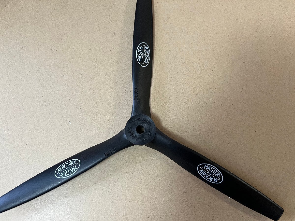【目立った傷や汚れなし】☆Master Airscrew WINGSOR PROPELLR TB1070☆10x7☆3枚プロペラ☆マスター ...
