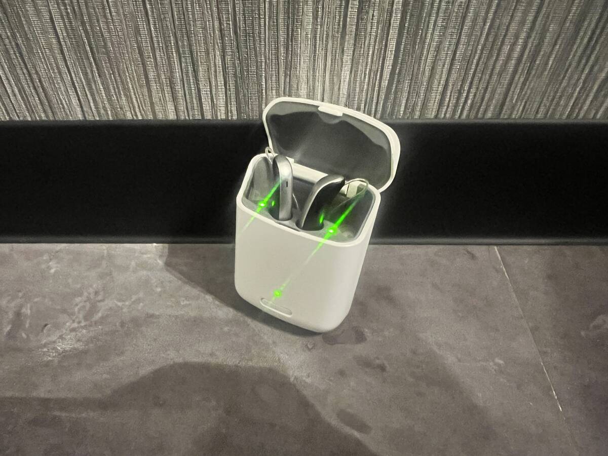 【未使用に近い】定価464000円 最新 超美品 シグニア 両耳 充電式 補聴器 スタイレット 2AX Styletto AX signia ...