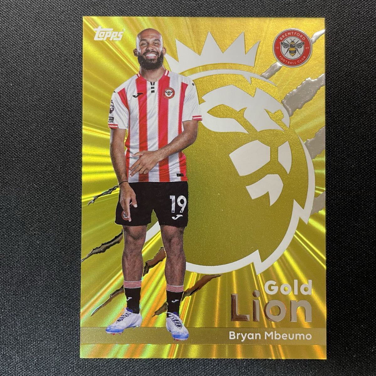 【目立った傷や汚れなし】2025-26 Topps EPL Gold Lion Bryan Mbeumo Brentford ブライアン・ムベ ...