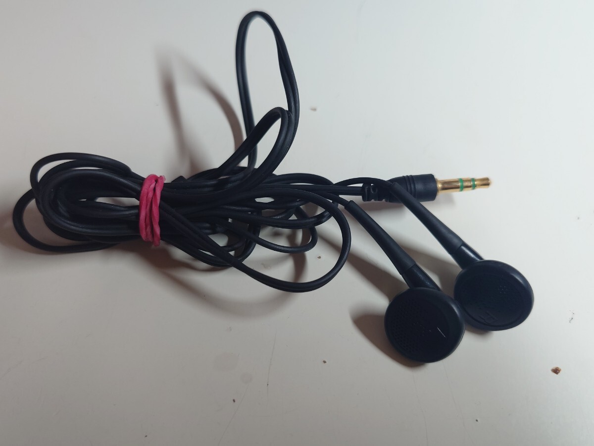 【目立った傷や汚れなし】SONY MDR-E0931 イヤフォン 銀 シルバー 黒 U字 ショートコード 3.5mm ステレオミニプラグ 有線 イヤホンの落札情報詳細 - Yahoo ...