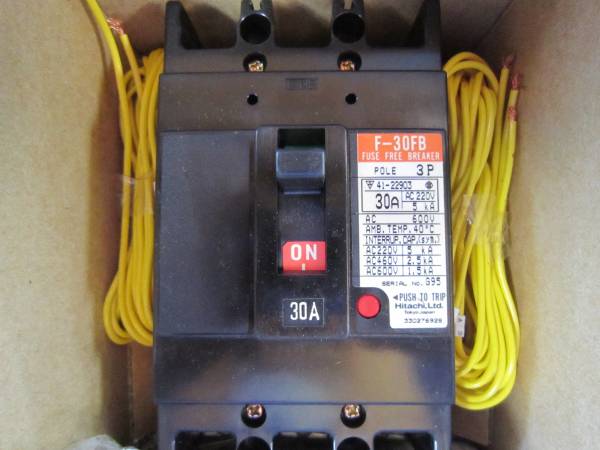 【やや傷や汚れあり】日立ヒューズフリー遮断機F-30FB 20A 3P*1個 F-30FB 30A 3P*1個の落札情報詳細 - ヤフオク落札 ...