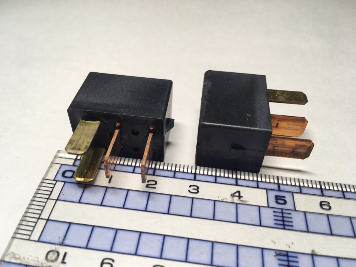 20051943CP ミツビシ 車から OMRON オムロン 純正 リレー 2個 MR515993 未テスト【送料198円】の落札情報詳細 ...